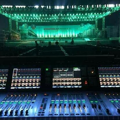 LIGHTING – Multitrack stage craft