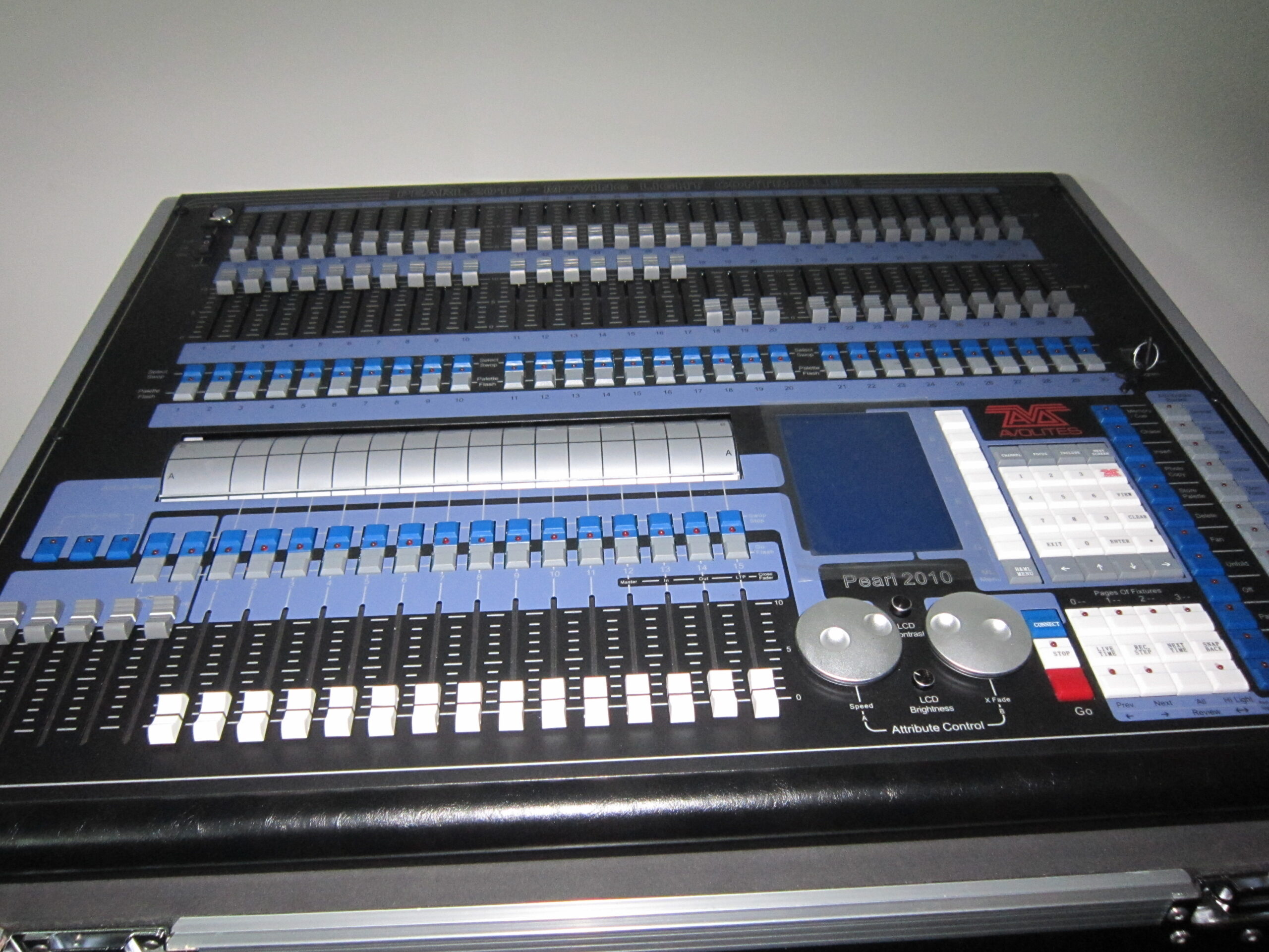 LIGHTING – Multitrack stage craft